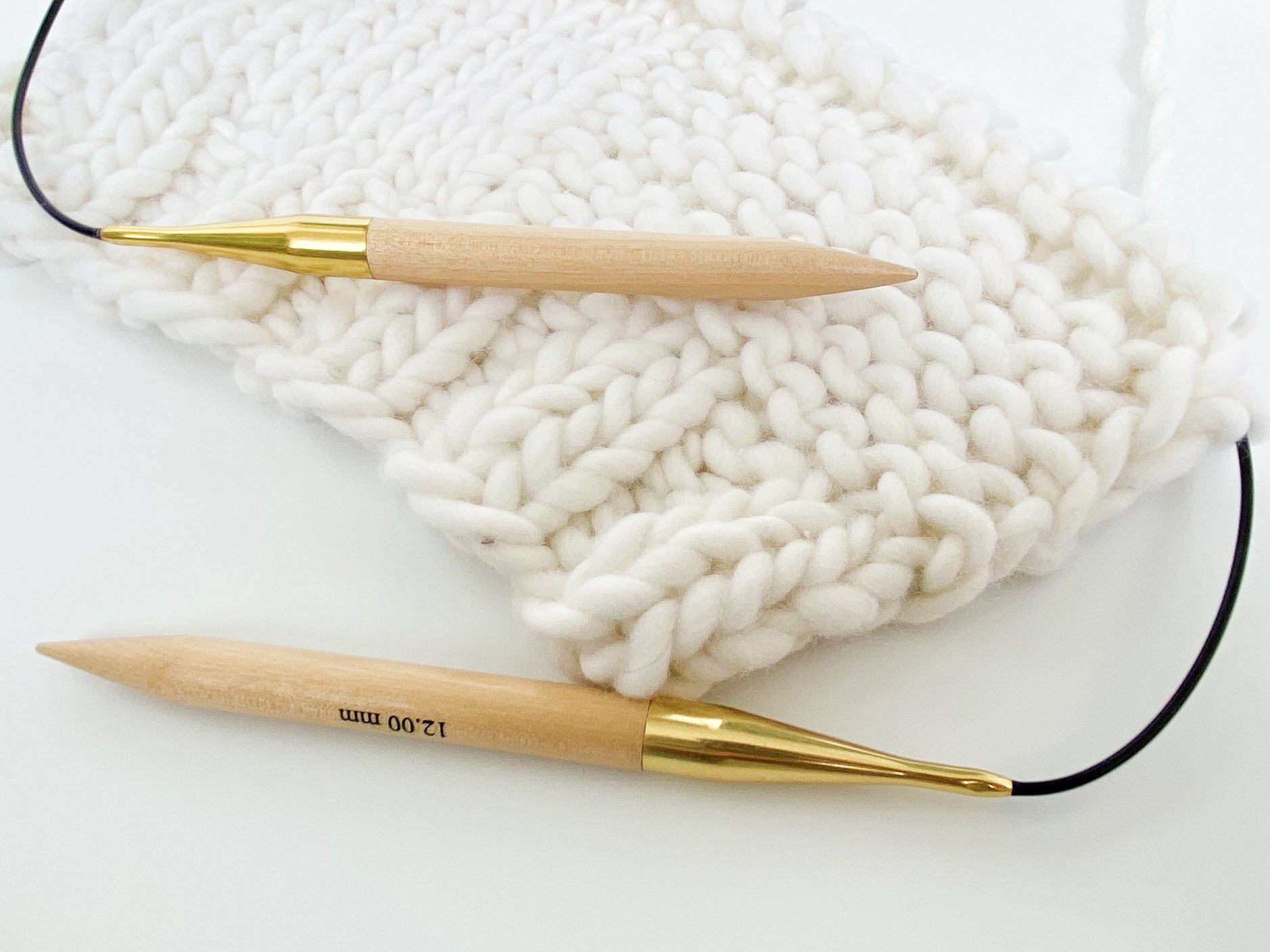 Circular knitting needles: what length to choose? – Knit Design Studio